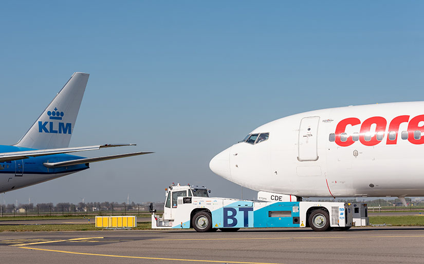 IAI expands TaxiBot operations to more airports: Schiphol in Amsterdam ...