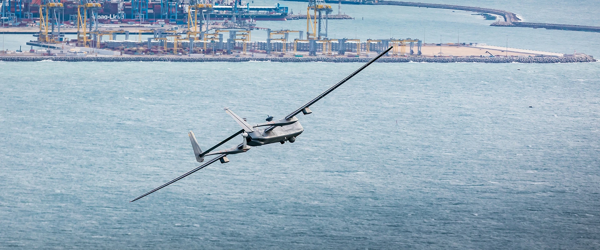 MALE UAS : Heron - High-Resolution Intelligence Gathering